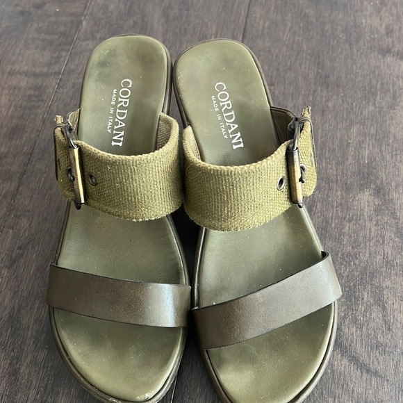 Cordani | Shoes | Cordani Green And White Slide Sandals With Chunky ...
